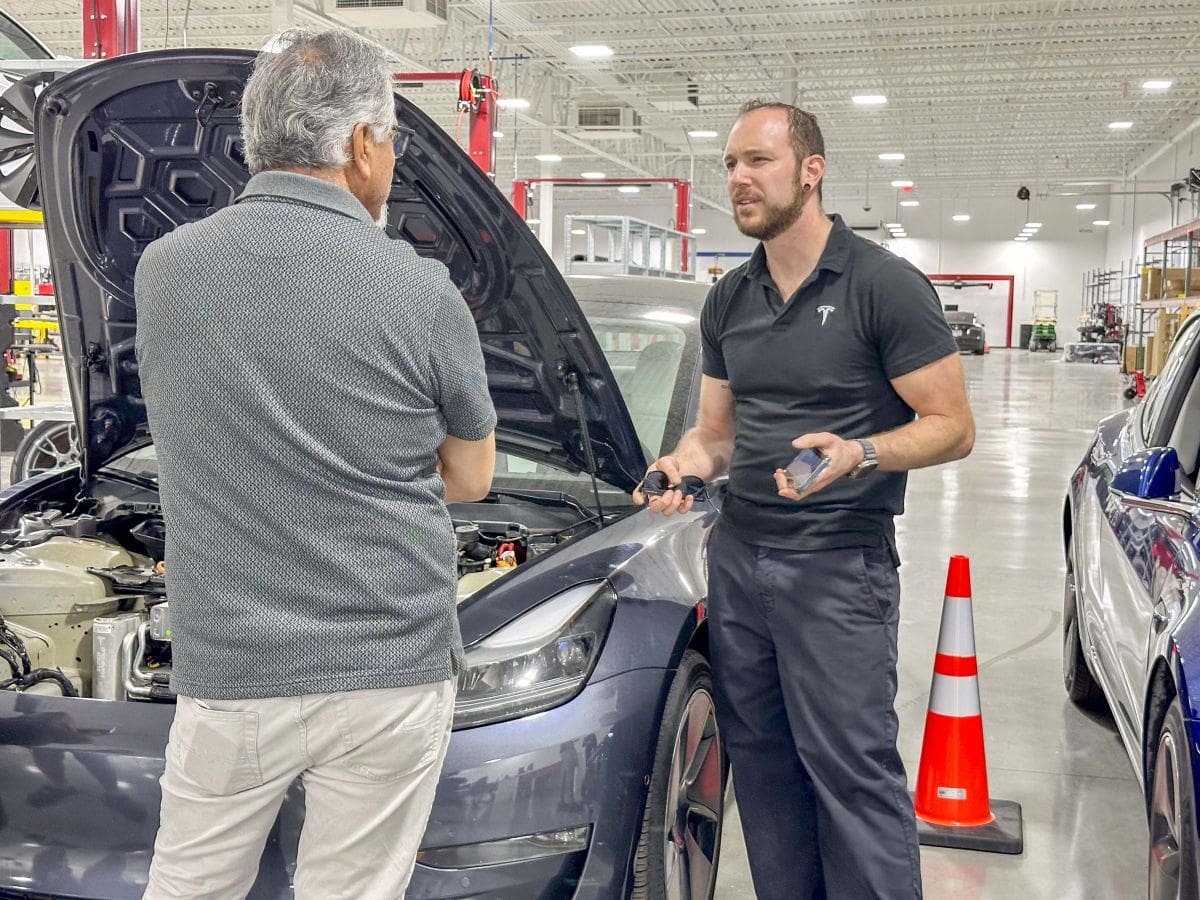 Cybertruck Makes Debut at New TESLA Showroom in Clermont