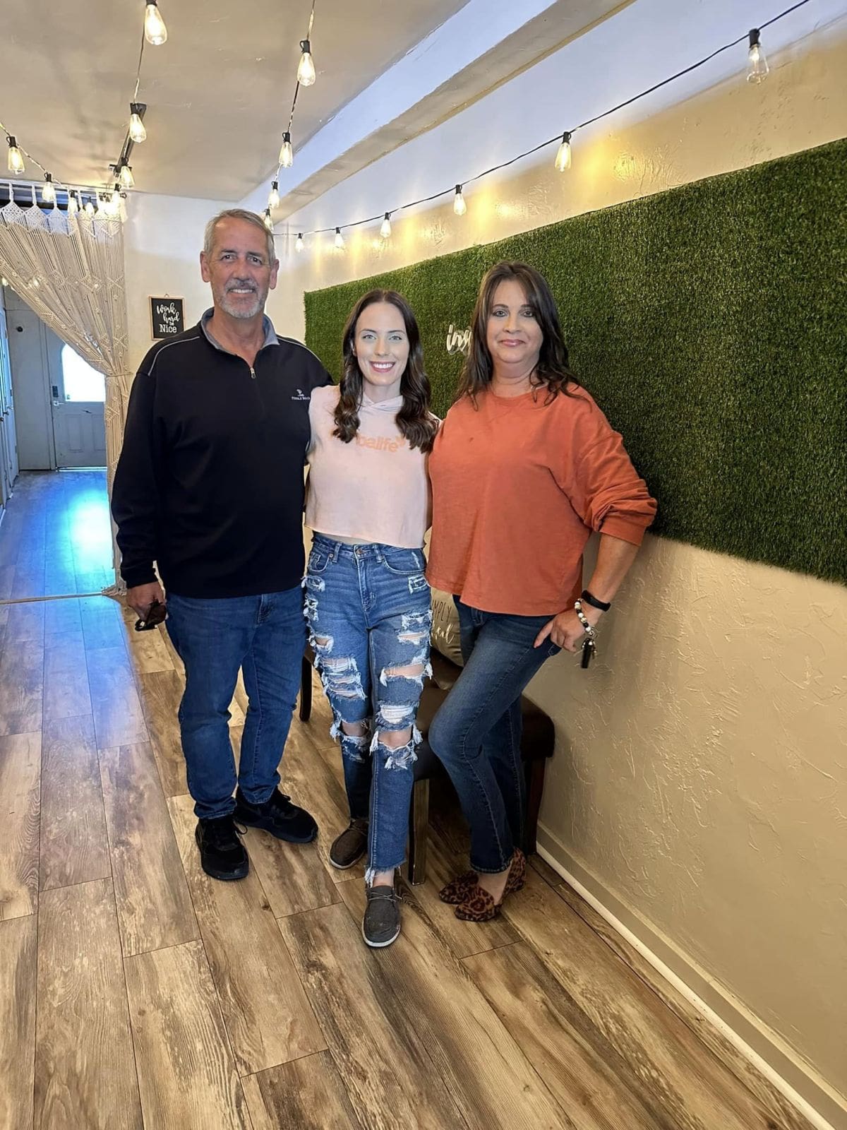 Simply Nutrition Celebrates Grand Opening in Leesburg