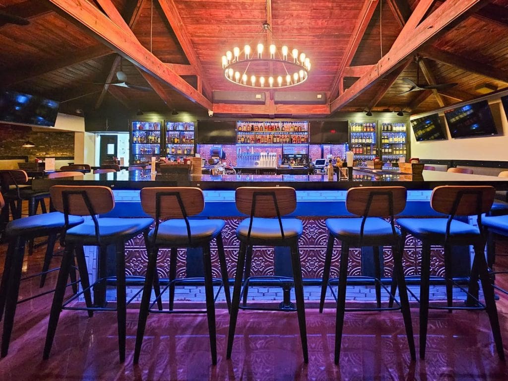 Whiskey Kitchen Opens in Mount Dora To Rave Reviews