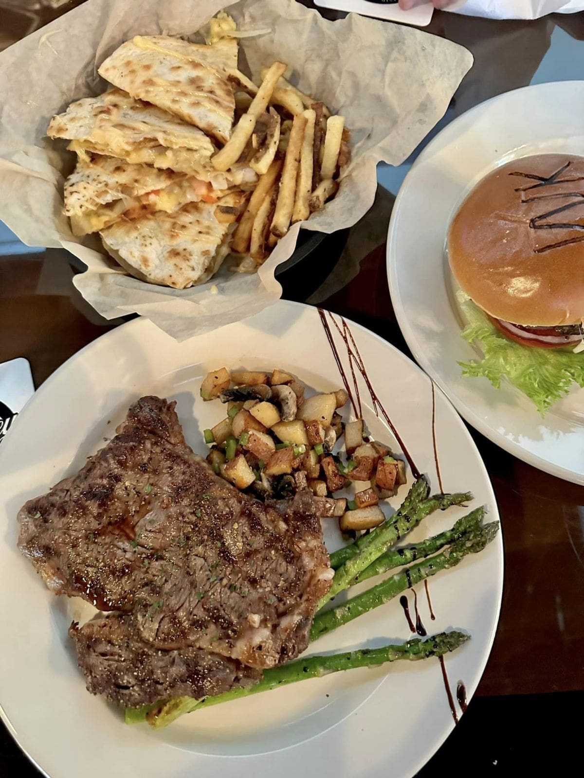 Whiskey Kitchen Opens in Mount Dora To Rave Reviews