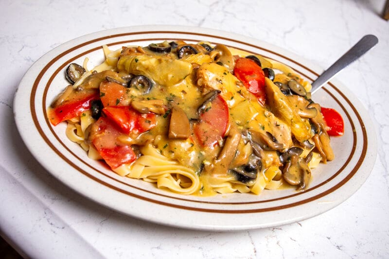 Stavros Celebrates Decades of Satisfied Diners
