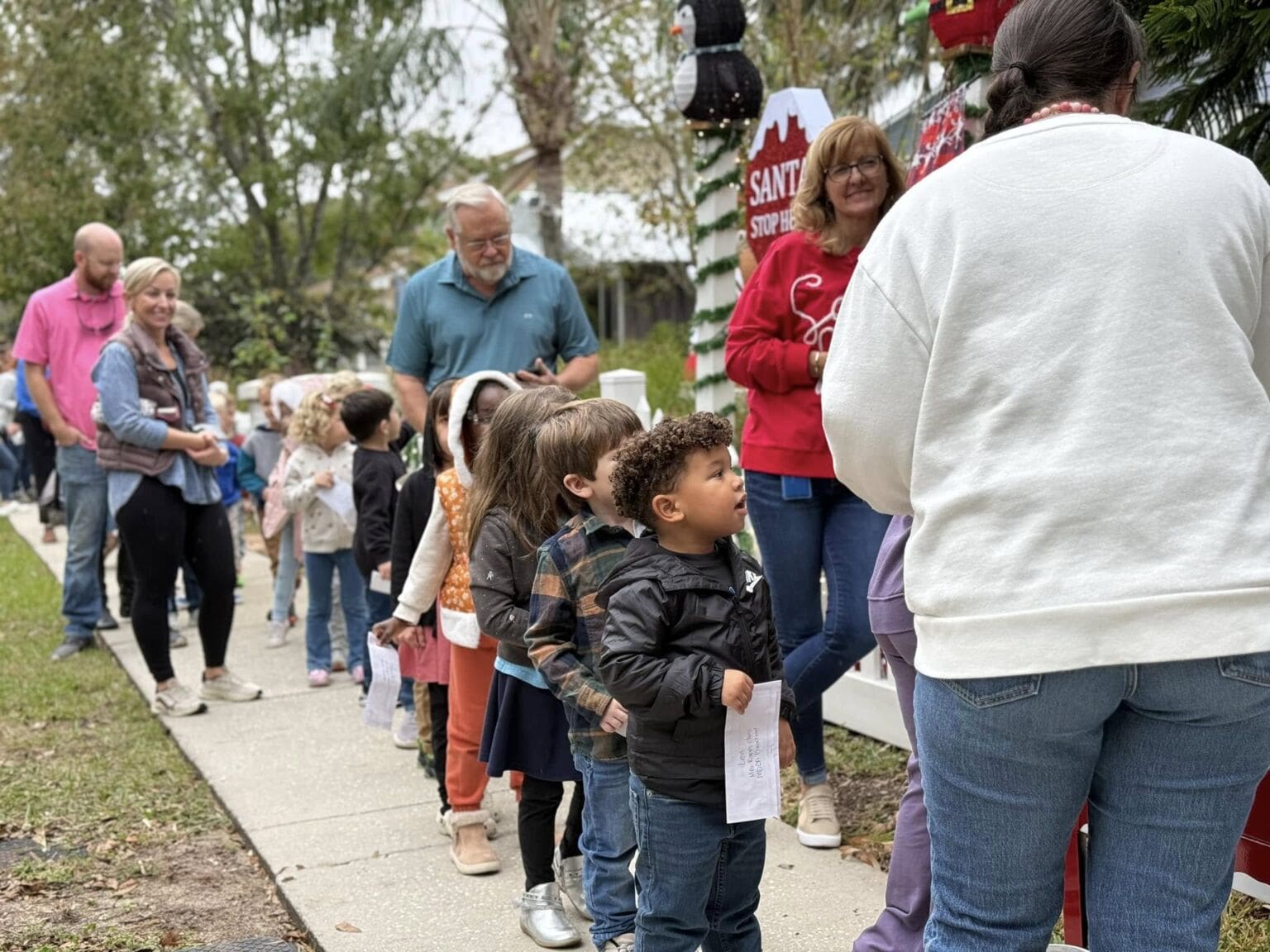 Santa's Mailbox Returns to Mount Dora, But There's An Elf Missing This ...