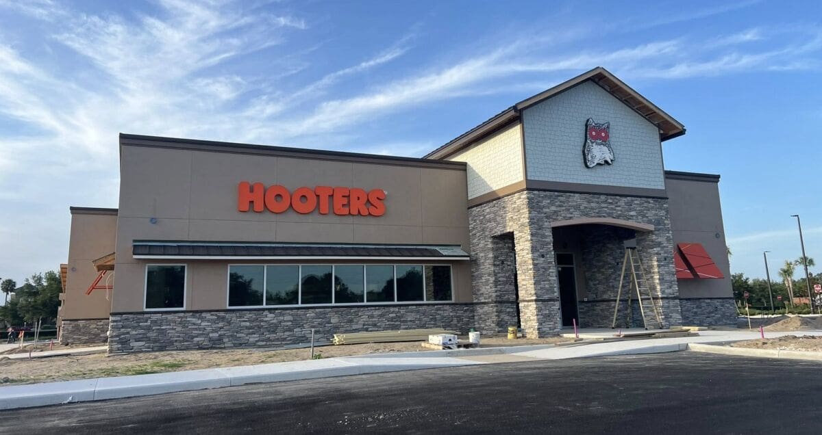 Hooters Now Hiring for New Villages Lake Deaton Plaza Location